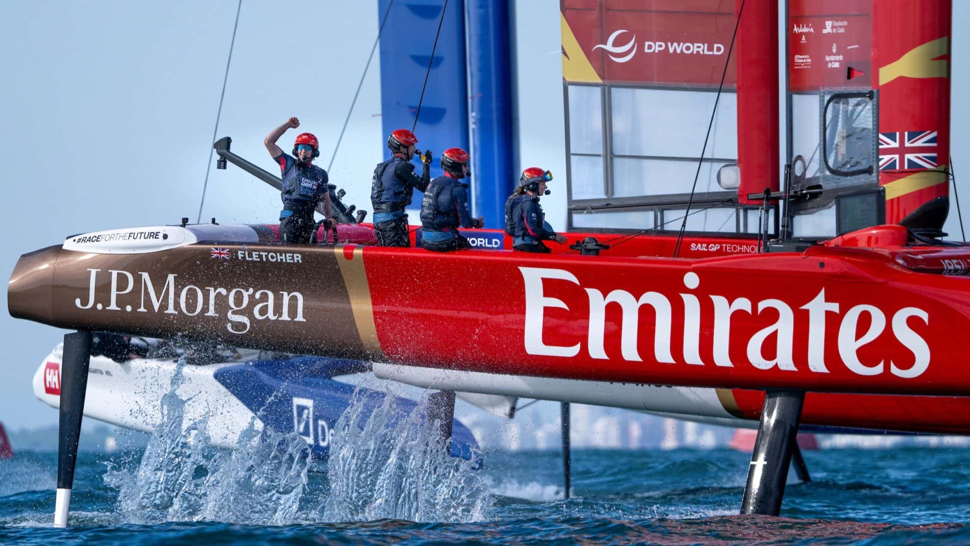 World Sailing - SailGP: Emirates GBR clinch dramatic win against Kiwi ...